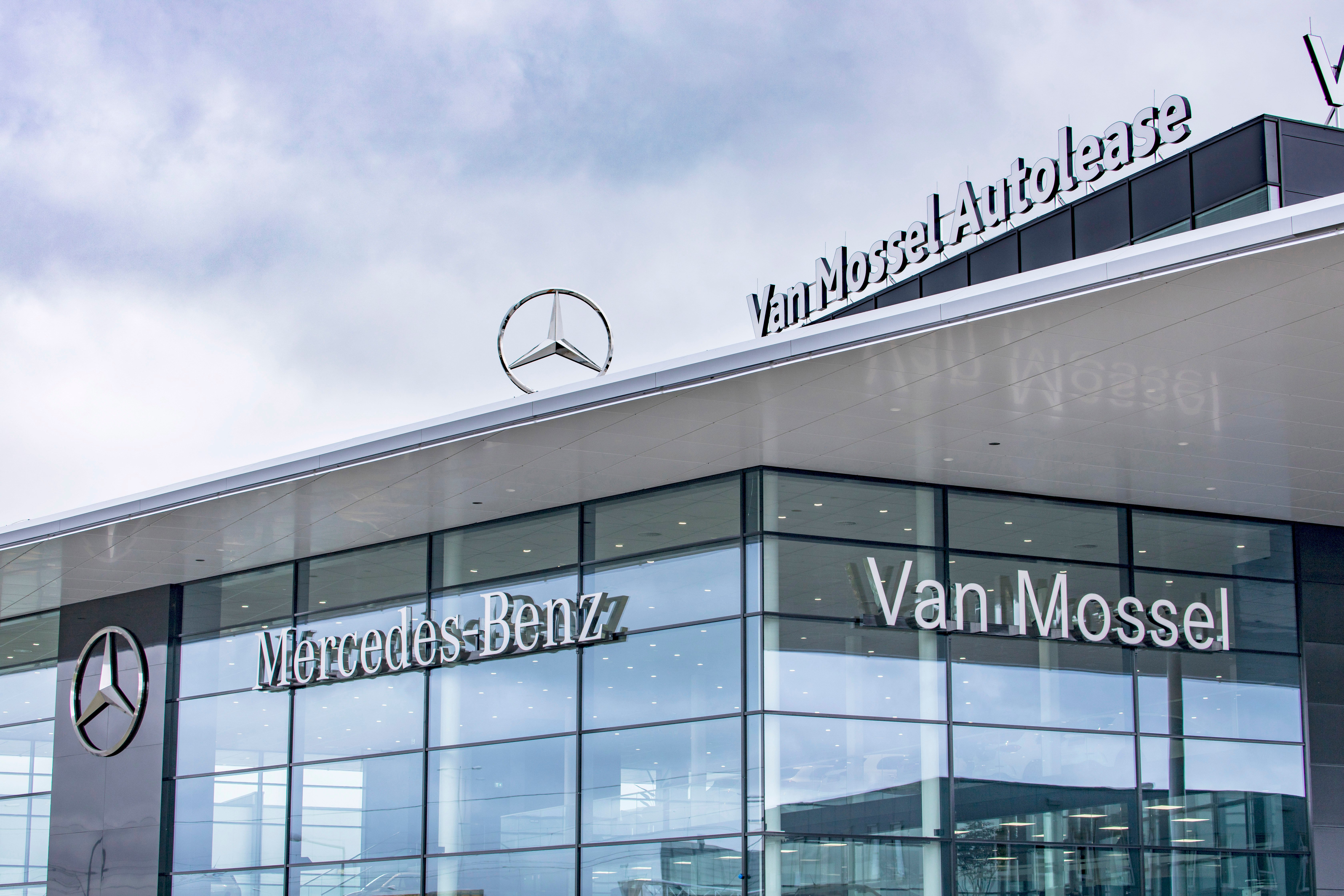 Van Mossel Mercedes-Benz Charlois | Officieel Mercedes-Benz dealer in ...