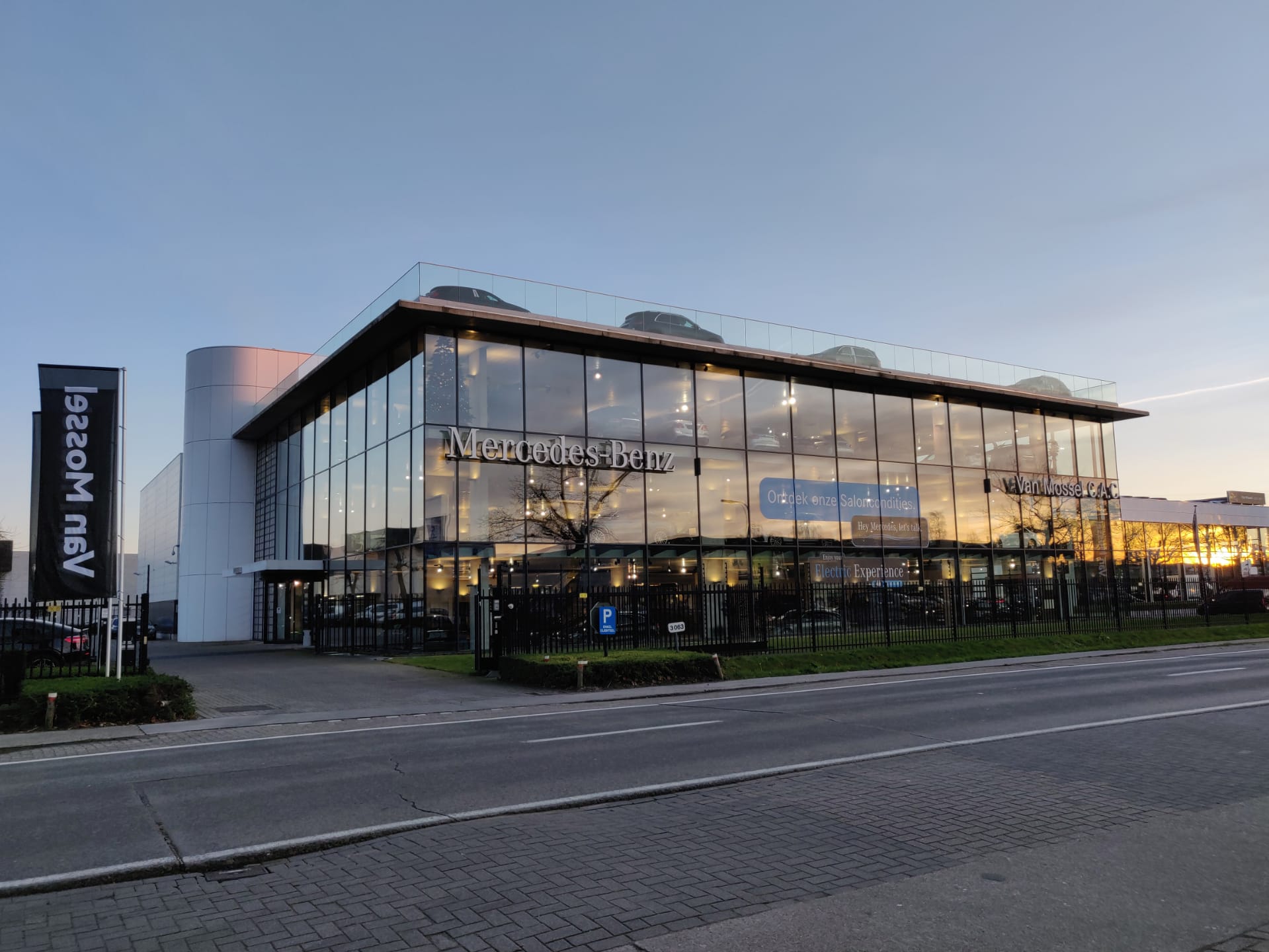 Van Mossel Mercedes-Benz Turnhout | Van Mossel Automotive Group